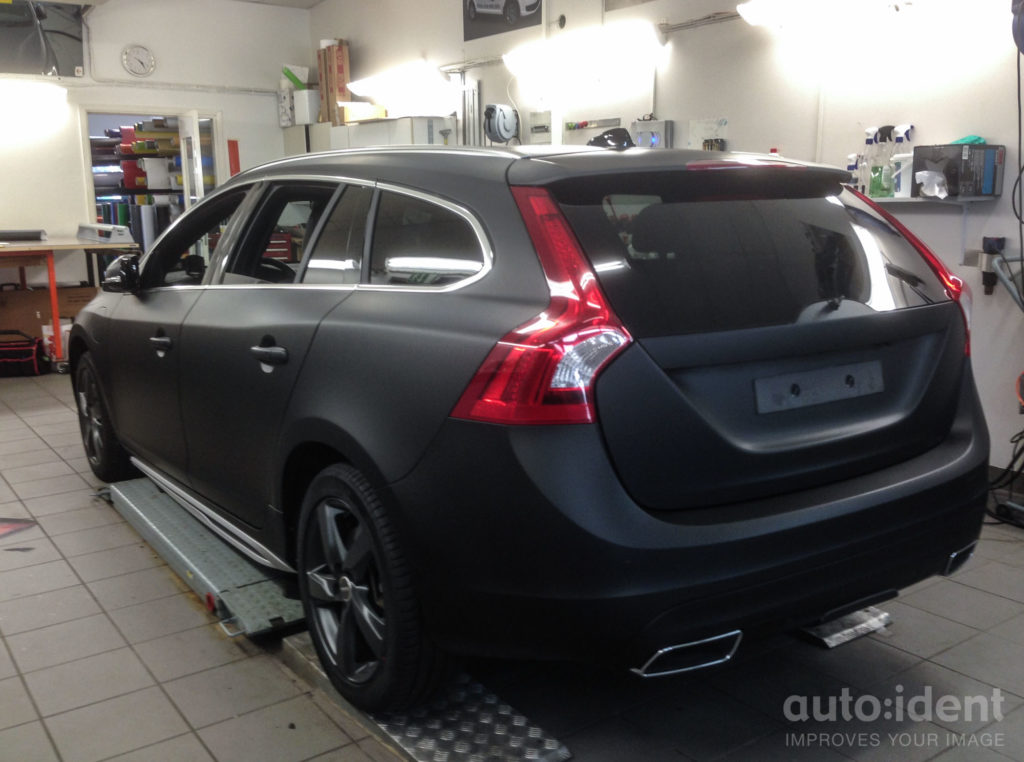 Volvo v60 - Matte black - Autoident